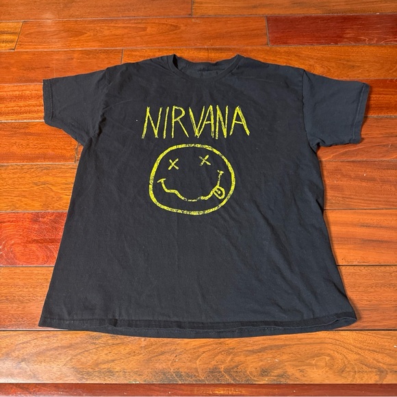 NIRVANA | Shirts | Nirvana Smiley Face Band Tour Tshirt Xl Black ...